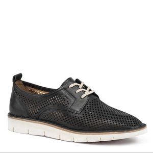 Trask | Shoes | Trask Lena Sneaker | Poshmark